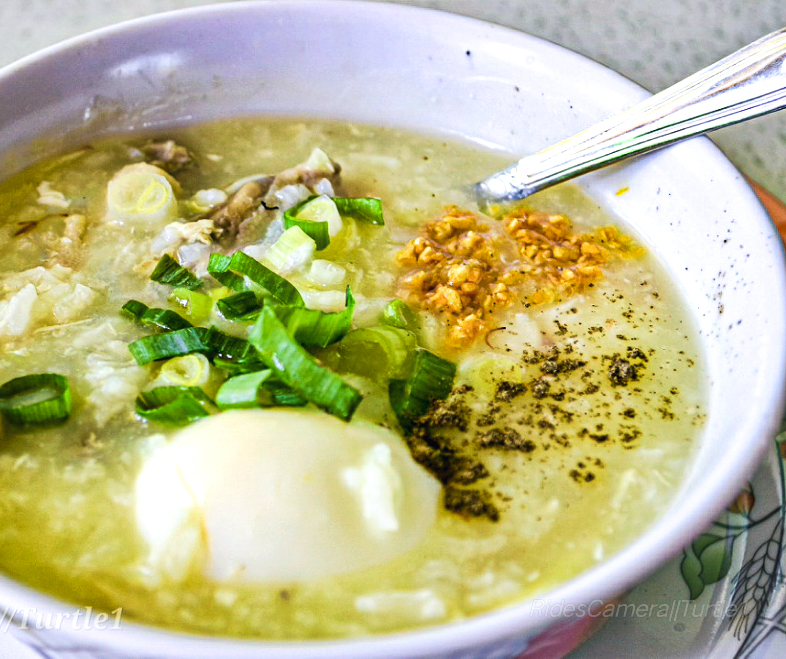 Lugaw (rice porridge) | フィリピン旅行専門店